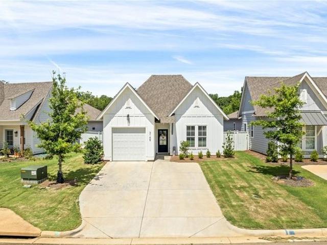 3145 Bottle Way, Auburn, AL 36830