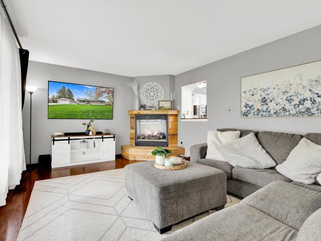 3145 Glacier Dr, Richfield, WI 53033 | MLS #1960 | Compass