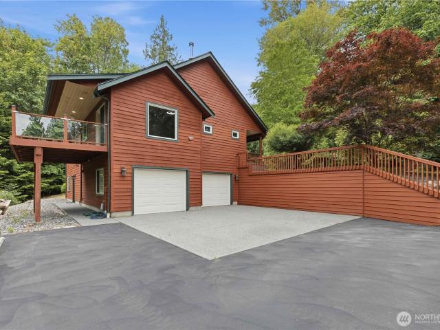 3145 Lakeshore Road