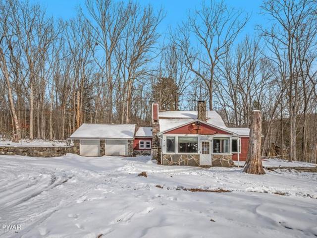 3146 Bear Swamp Rd, East Stroudsburg, PA 18302