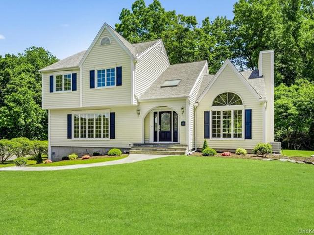 3146 Cedar Rd, Yorktown Heights, NY 10598