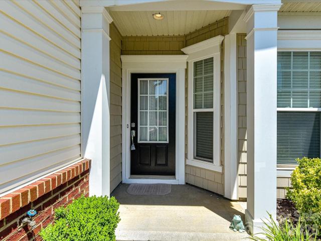 31476 Royal Tern Lane