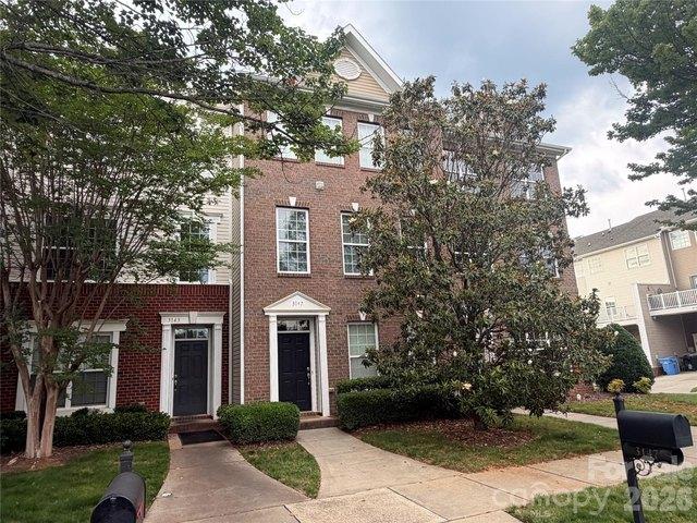 3147 Coventry Commons Dr, Charlotte, NC 28227