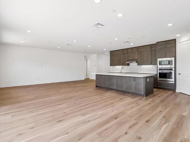 3147 Smith Place