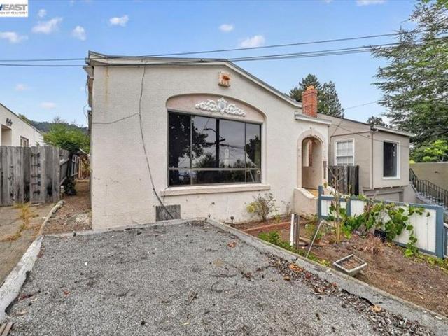 3148 California St, Oakland, CA 94602