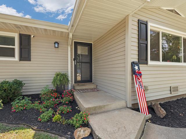 3148 W Farm Rd 168