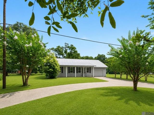 31498 N Doyle Rd, Holden, LA 70744