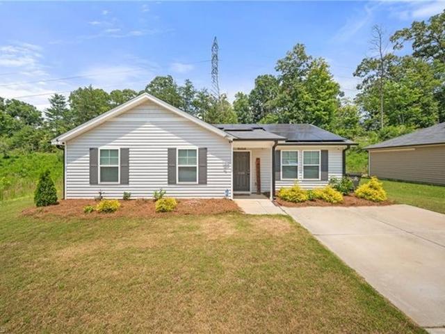 3149 Misty Ridge Dr, Winston Salem, NC 27107