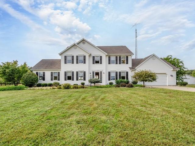 31401 Middle Crossing Rd, Dowagiac, MI 49047
