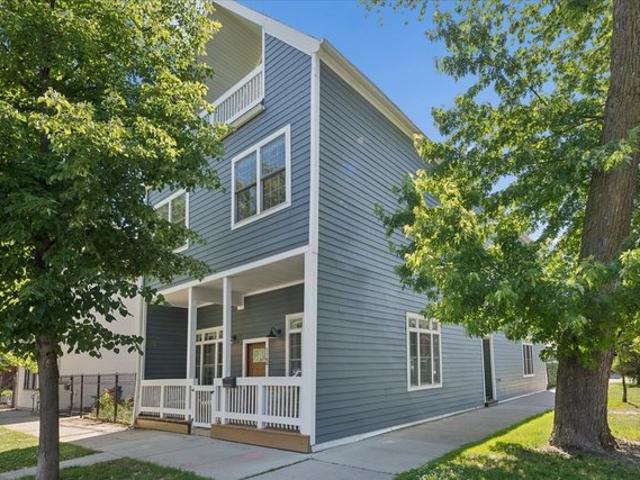 3140 N Richmond St Unit 1, Chicago, IL 60618