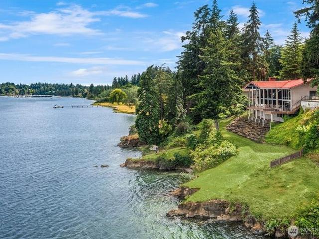 3140 E Rocky Dr NW, Bremerton, WA 98312