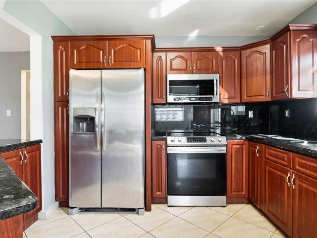 3140 Sheridan Ln, Hollywood, FL 33021 | MLS #F10551