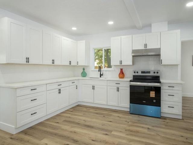3141 E Butler Ave, Fresno, CA 93702