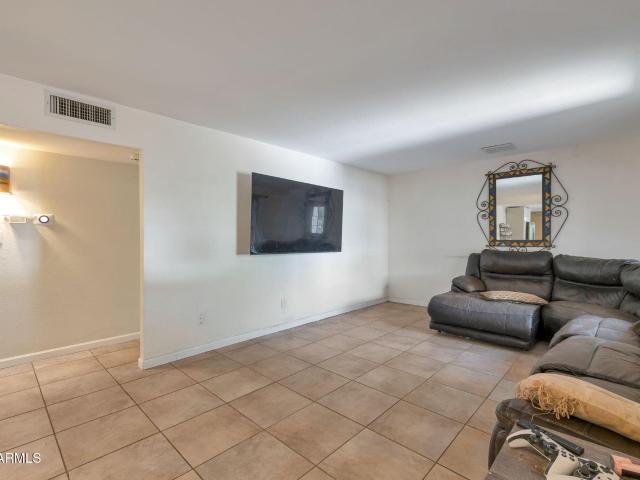 3141 w desert cove avenue