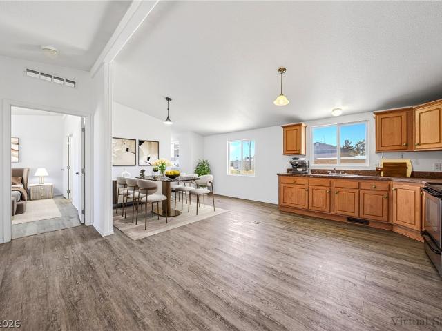 3141 W Prospector Lane