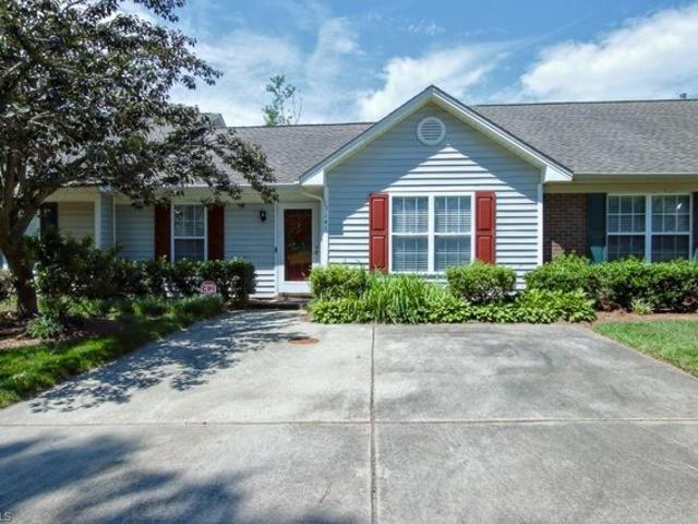 3141 Woodpoint St, Jamestown, NC 27282