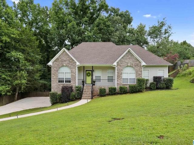 3142 Cambridge Cir, Trussville, AL 35173