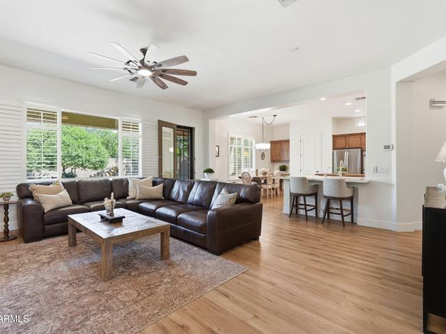 3142 E TONTO Drive