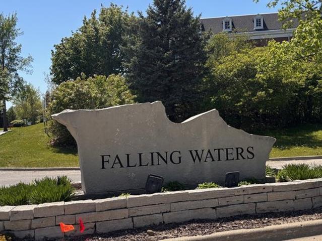 3142 Falling Waters Ln Unit 3142, Lindenhurst, IL 60046