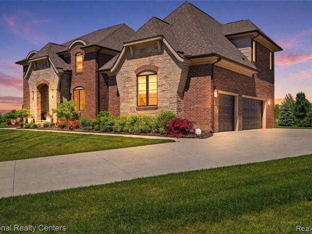 3142 Holburn Court