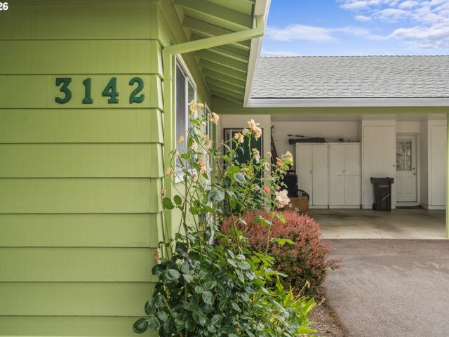 3142 22ND AVE