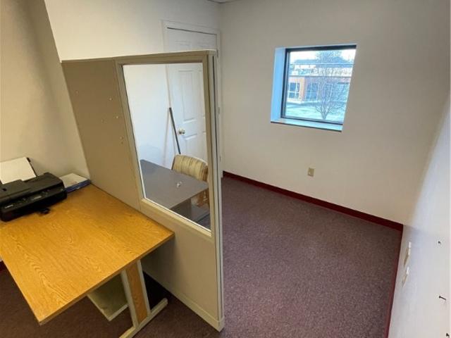 3143 Main St, Suite 4