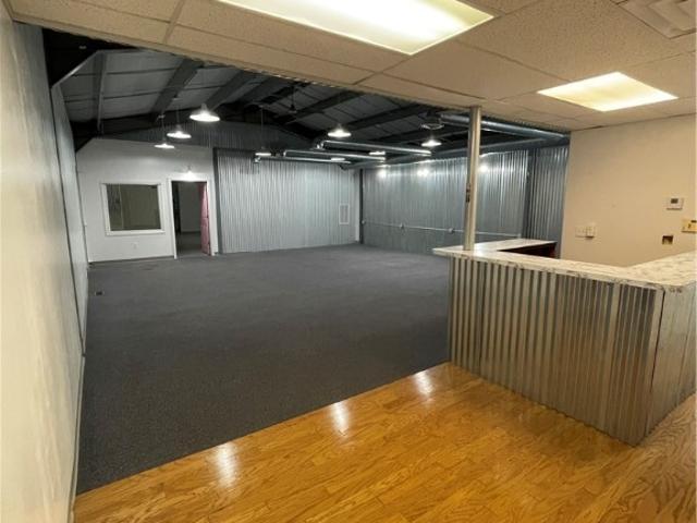 3143 Main St, Suite 5