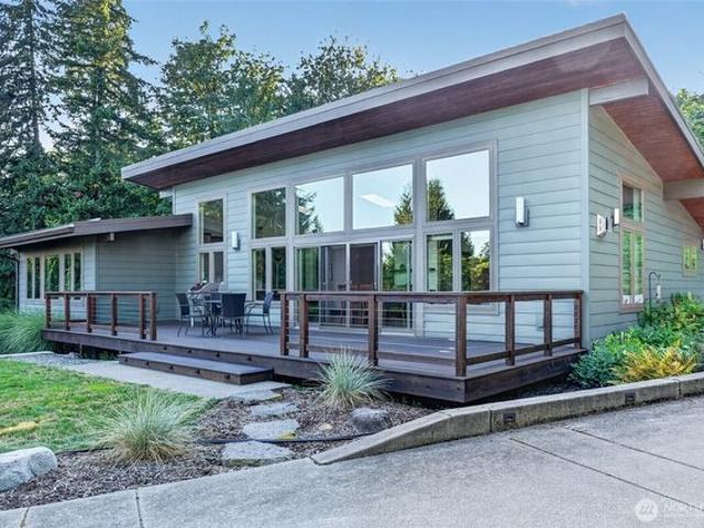 3143 Edgewood Ln, Bellingham, WA 98226