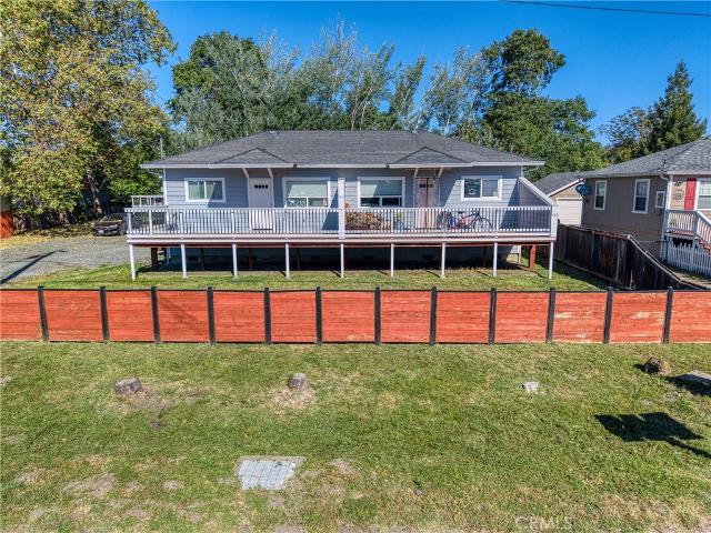 3143 Lakeshore
