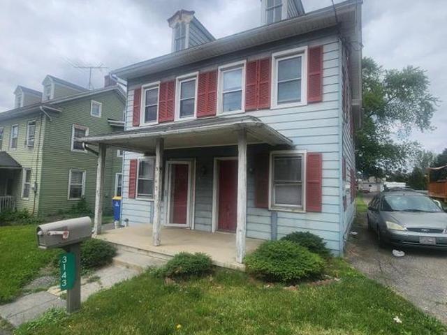 3143 Lincoln Hwy E