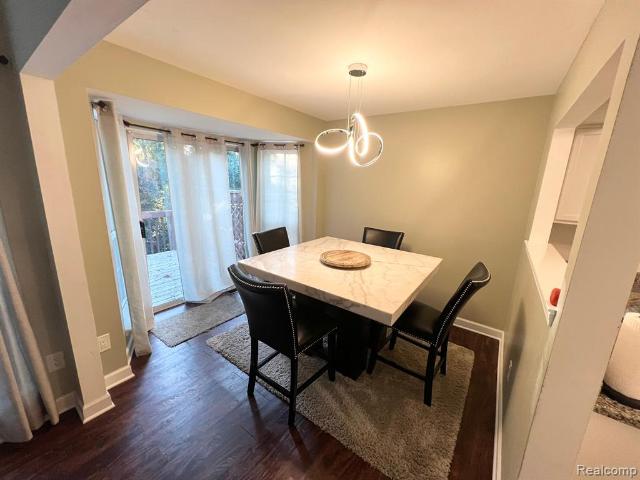 3143 village circle