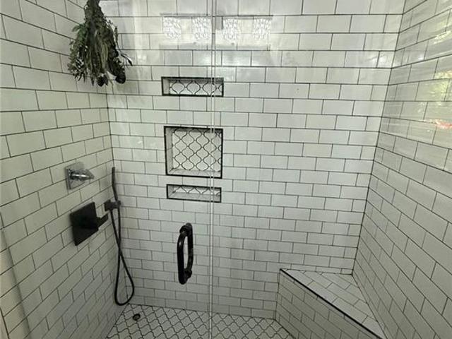 314 3RD Street NE # 4