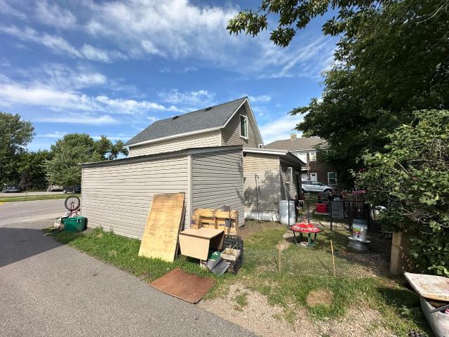 314 4th Street E