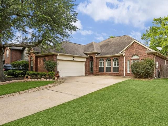 314 Bay Spring Dr, League City, TX 77573