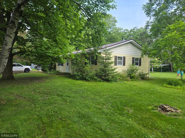 314 Bering Street W