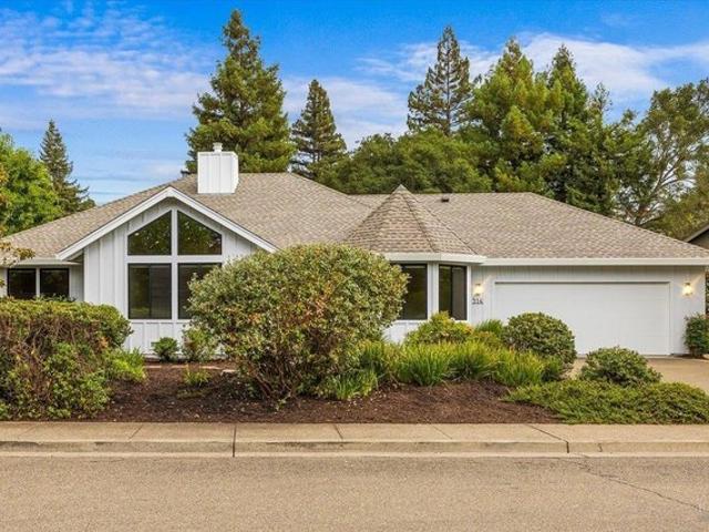 314 Greens Dr, Healdsburg, CA 95448
