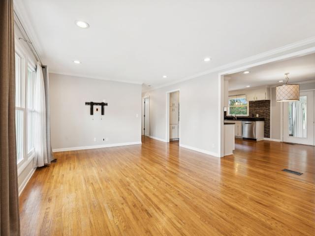 314 Derby Ln