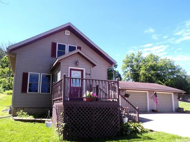 314 E 6th St, Neillsville, WI 54456