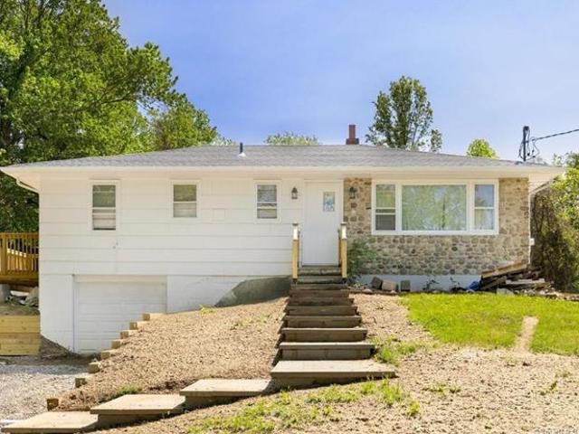314 E Village Rd, Shelton, CT 06484