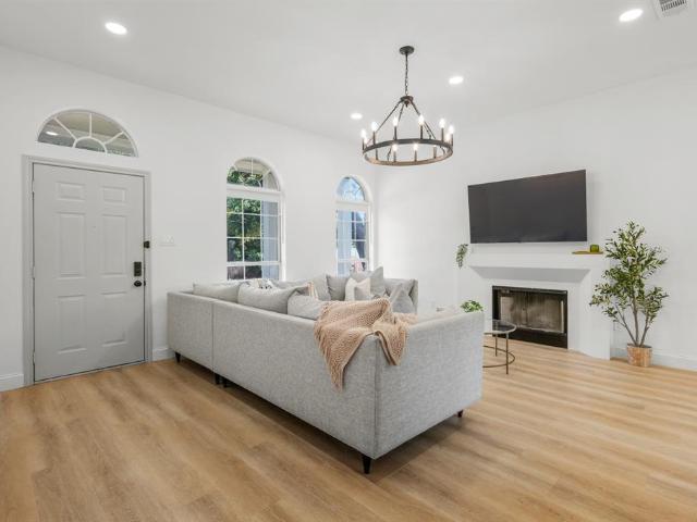 314 E Center Street