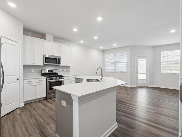314 E Compass Way