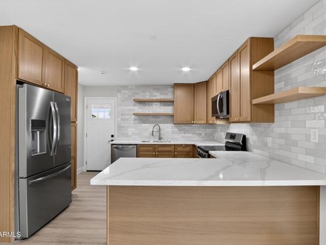 314 E Glade Ave, Mesa, AZ 85210