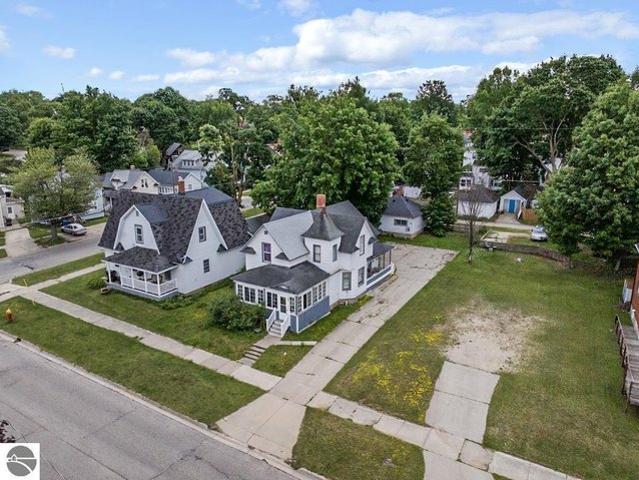314 E Pine St, Cadillac, MI 49601