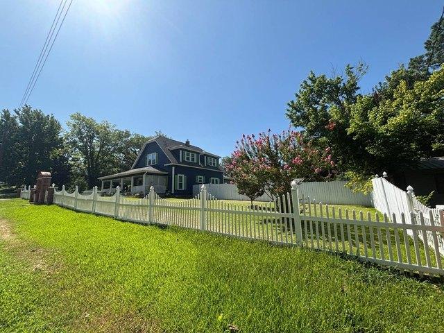 314 E Rosewood St, Hugo, OK 74743
