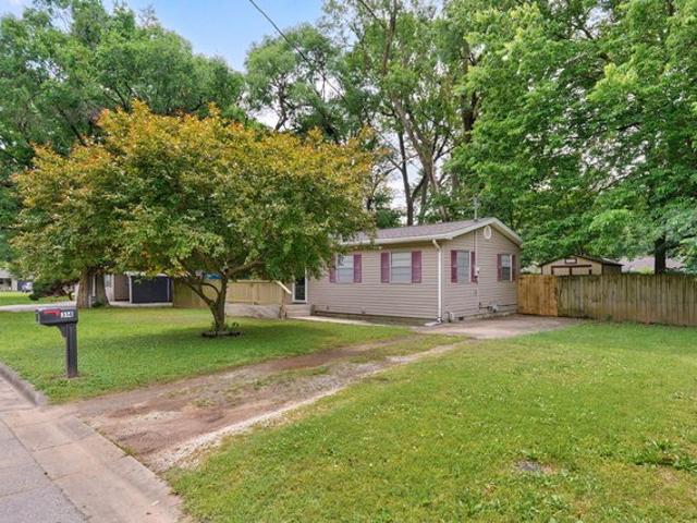 314 E Swiss Lane Ct, Springfield, MO 65807