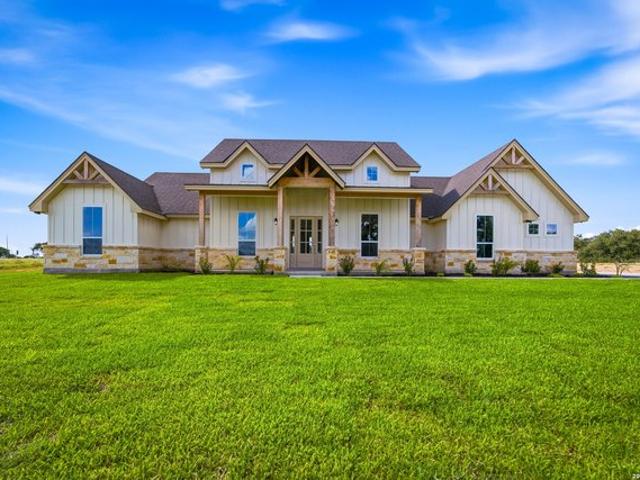 314 Firewheel Loop, Floresville, TX 78114