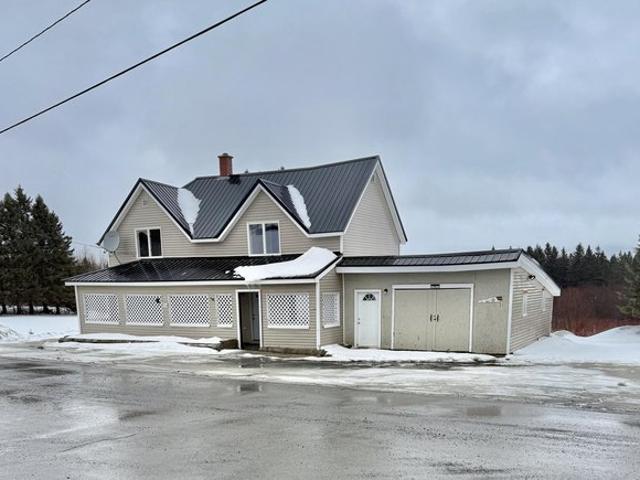 314 Flat Mountain Rd, Saint Agatha, ME 04772