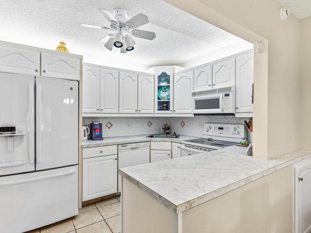 314 Knotty Pine Cir, Unit C1, Greenacres, FL 33463 | MLS #R11167