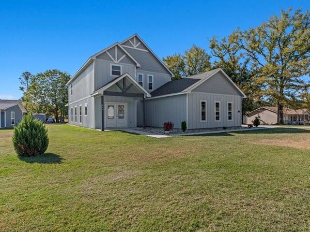 314 Oak Creek Dr, Tool, TX 75143