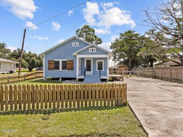 314 Olive St, Arnaudville, LA 70512